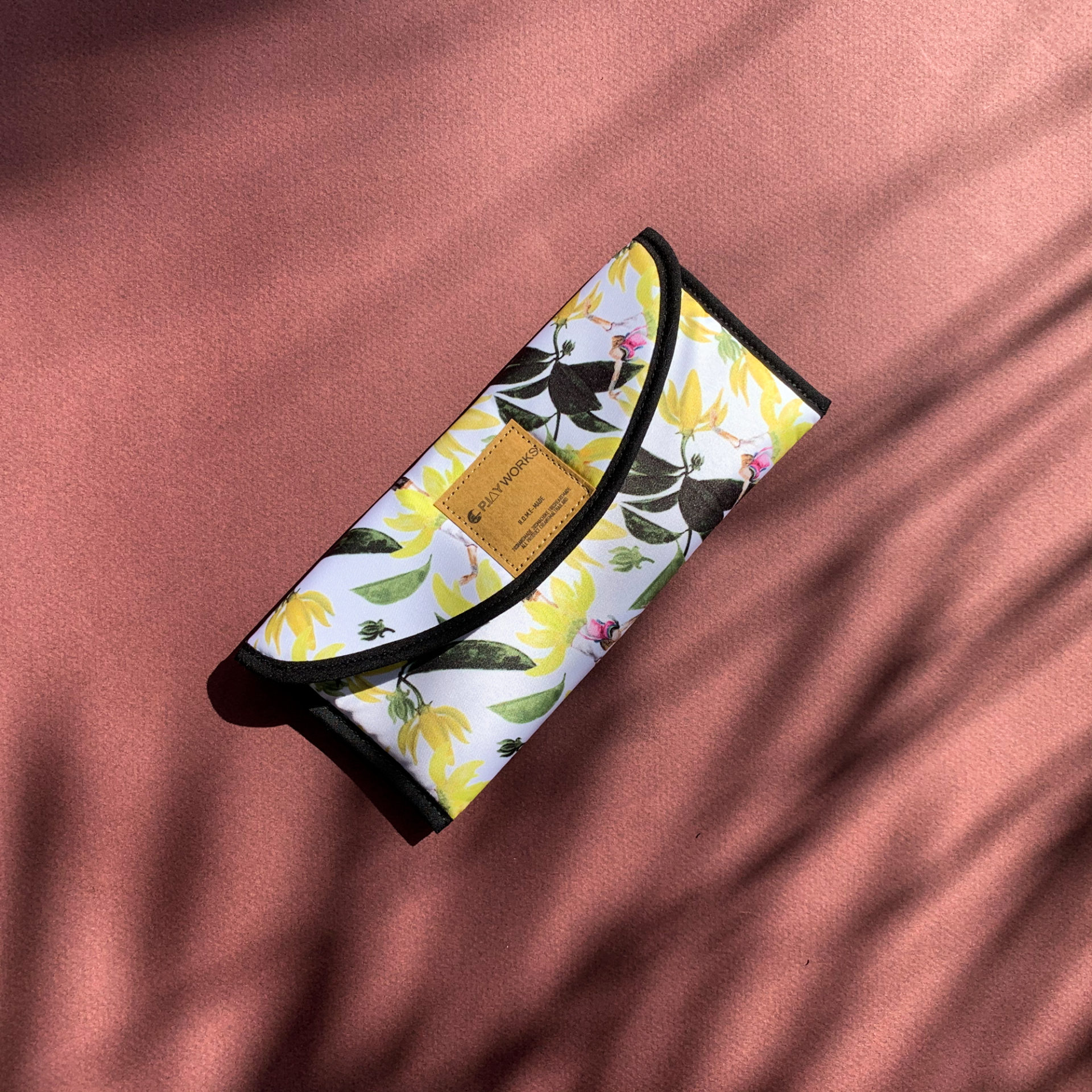 Eyeglass cases - Ylang Ylang flower - Playworks Shop (เล่นงาน) ของฝาก ...